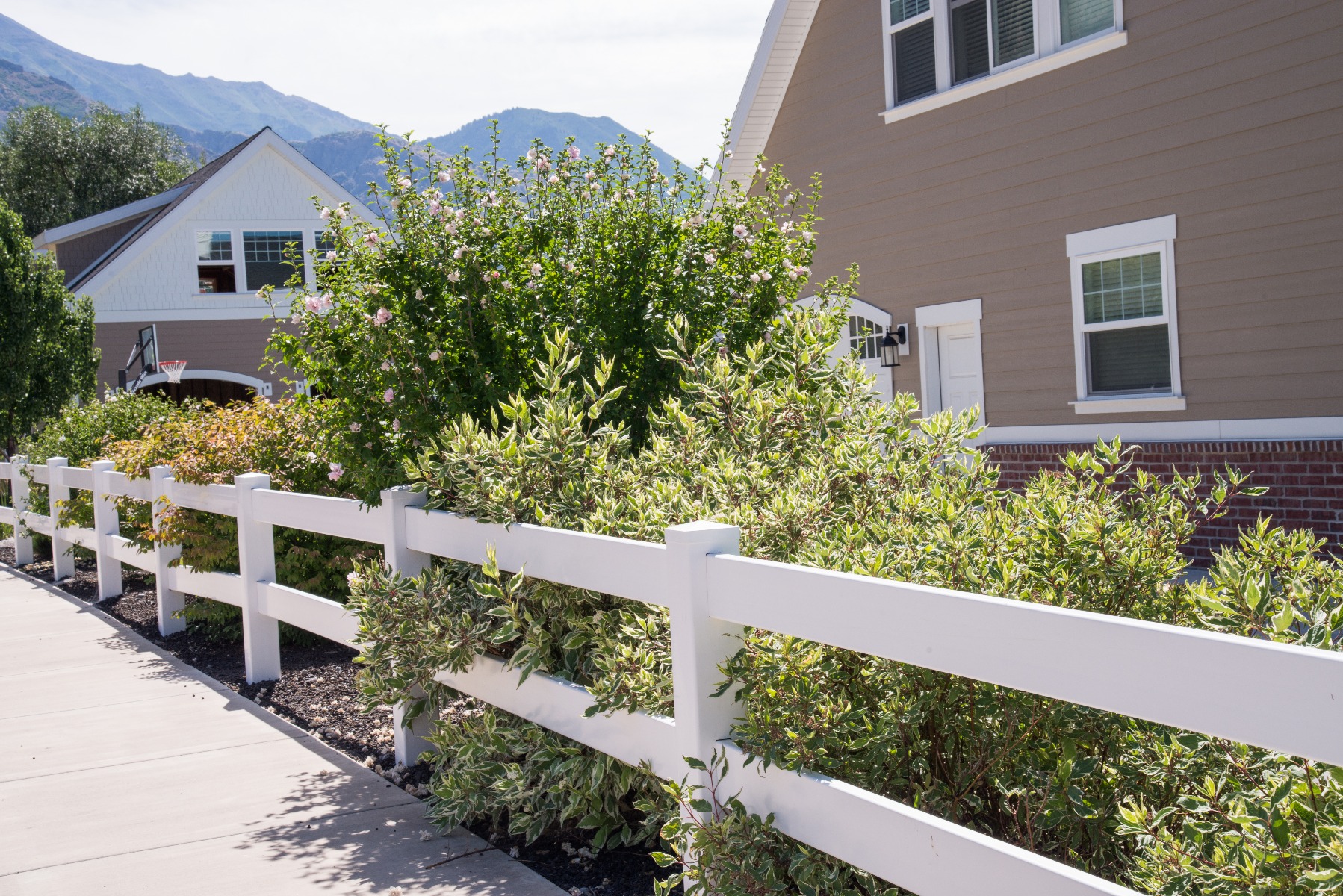 a href="#" class="button" role="close-window"> Close Window